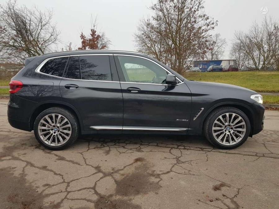 Brown BMW X3 2018 in Siauliai, with an engine capacity of 2.00 L and mileage of 270 thousand km for 20500 €, photo 5 on AUTOMOTO.COM.LV