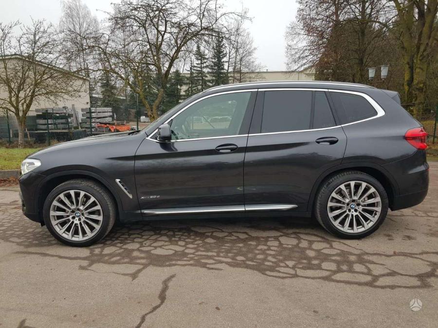 Brown BMW X3 2018 in Siauliai, with an engine capacity of 2.00 L and mileage of 270 thousand km for 20500 €, photo 7 on AUTOMOTO.COM.LV