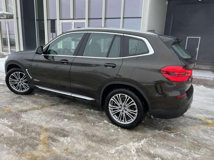 Brown BMW X3 2018 in Vilnius, with an engine capacity of 2.00 L and mileage of 240 thousand km for 23900 €, photo 3 on AUTOMOTO.COM.LV