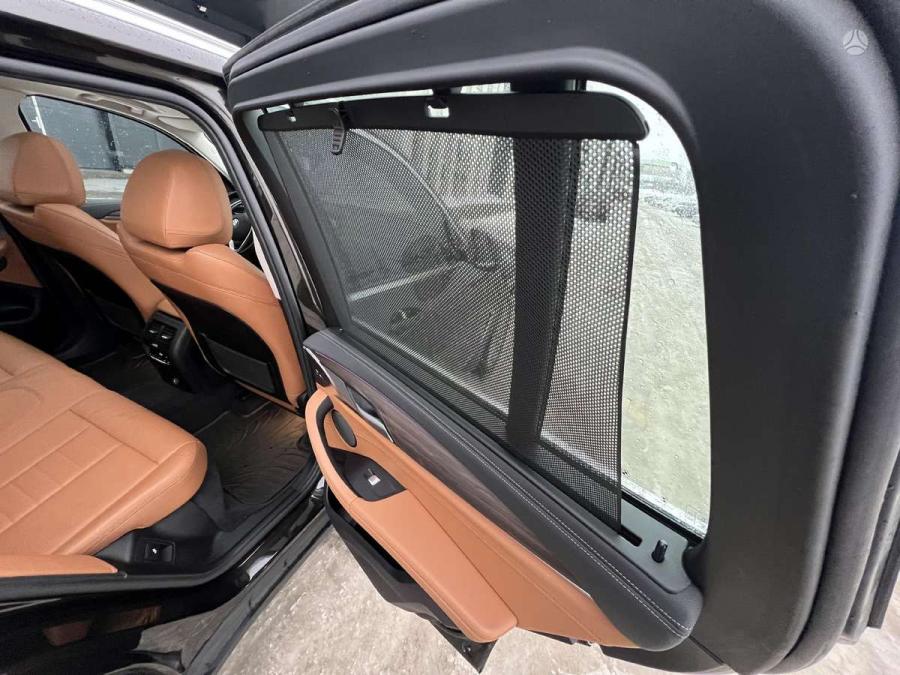 Brown BMW X3 2018 in Vilnius, with an engine capacity of 2.00 L and mileage of 240 thousand km for 23900 €, photo 12 on AUTOMOTO.COM.LV