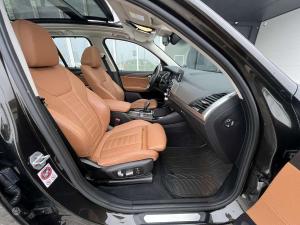Brown BMW X3 2018 in Vilnius, with an engine capacity of 2.00 L and mileage of 240 thousand km for 23900 €, photo 15 on AUTOMOTO.COM.LV