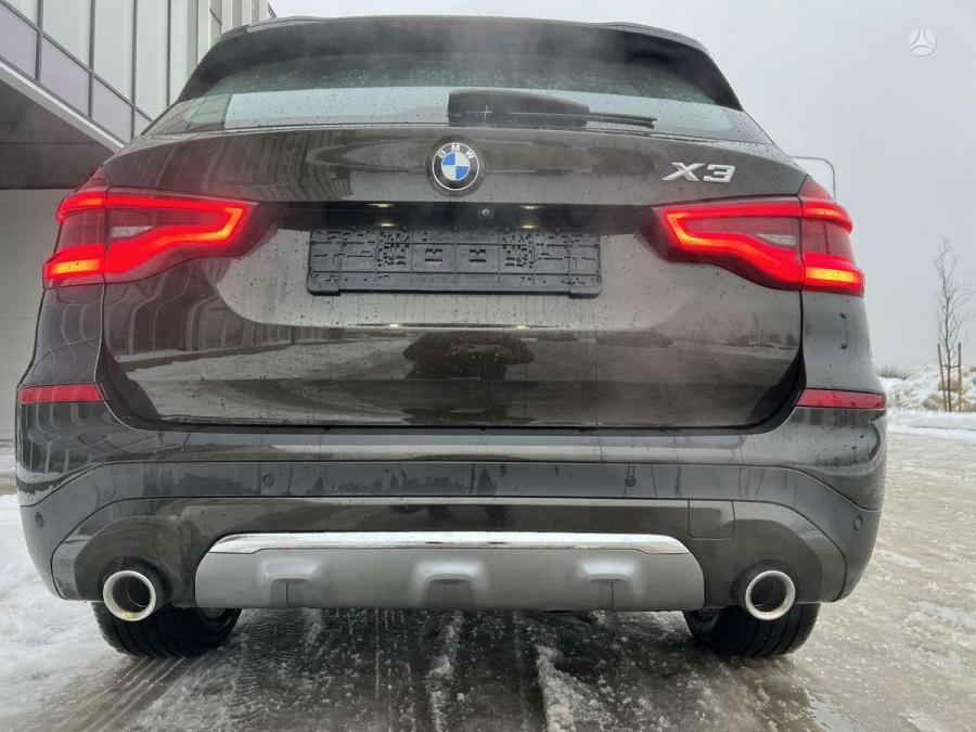 Brown BMW X3 2018 in Vilnius, with an engine capacity of 2.00 L and mileage of 240 thousand km for 23900 €, photo 34 on AUTOMOTO.COM.LV