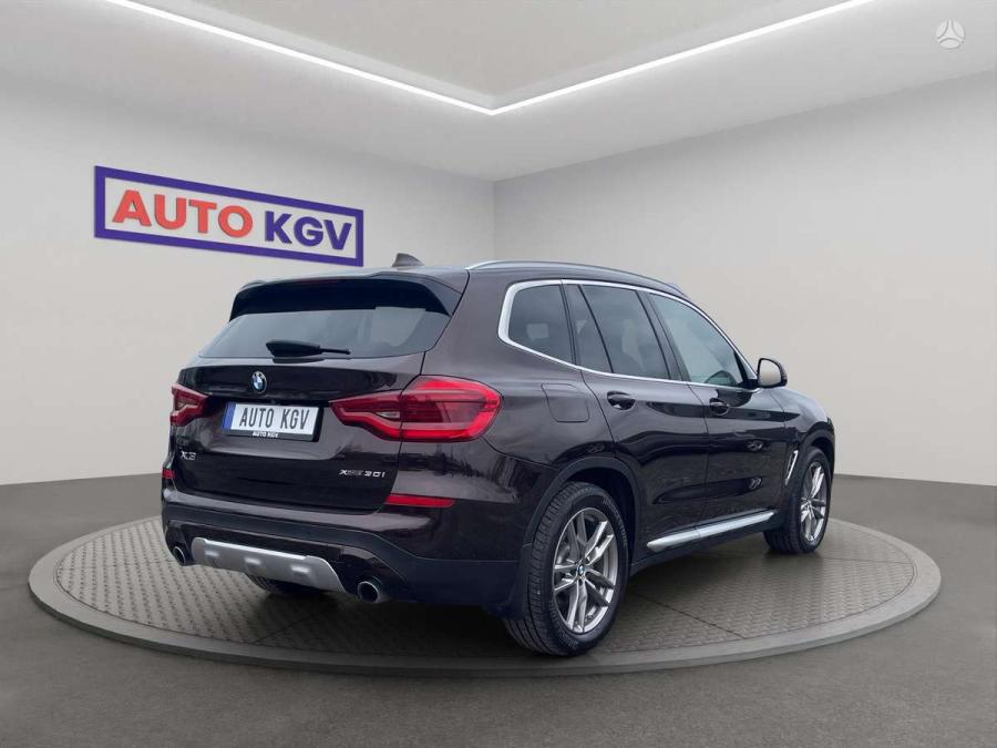 Brown BMW X3 2018 in Vilnius, with an engine capacity of 2.00 L and mileage of 52 thousand km for 19999 €, photo 6 on AUTOMOTO.COM.LV