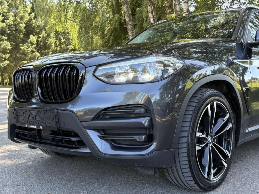 Brown BMW X3 2019 in Kaunas, with an engine capacity of 2.00 L and mileage of 309 thousand km for 18950 €, photo 5 on AUTOMOTO.COM.LV