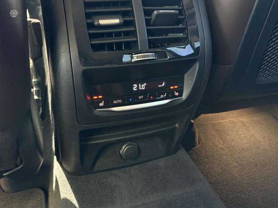 Brown BMW X3 2019 in Kaunas, with an engine capacity of 2.00 L and mileage of 309 thousand km for 18950 €, photo 35 on AUTOMOTO.COM.LV