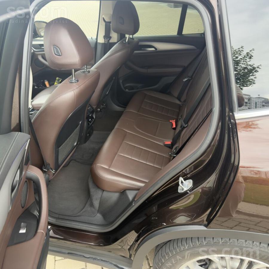 Brown BMW X3 2019 in Riga, with an engine capacity of 3.00 L and mileage of 173 thousand km for 27500 €, photo 7 on AUTOMOTO.COM.LV
