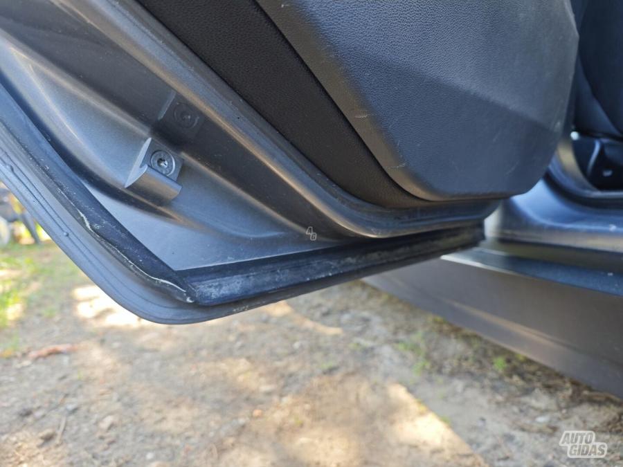 BMW X3 2005 Viļņa, ar dzinēja tilpumu 3.00 L un nobraukumu 292 tūkst. km par 3400 €, foto 14 vietnē AUTOMOTO.COM.LV
