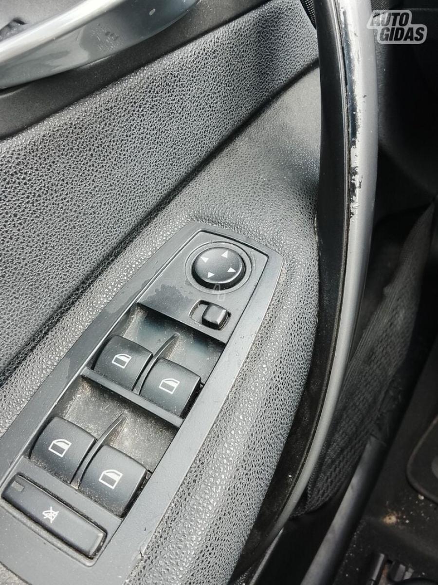 BMW X3 2006 in Taurage, with an engine capacity of 2.00 L and mileage of 257 thousand km for 3333 €, photo 21 on AUTOMOTO.COM.LV