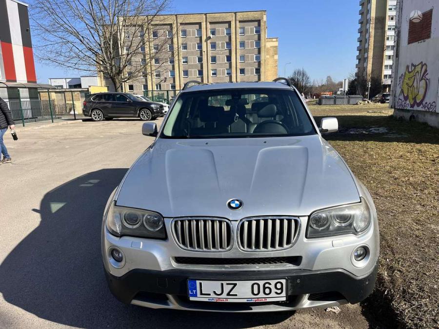 BMW X3 2007 in Vilnius, with an engine capacity of 2.99 L and mileage of 290 thousand km for 3800 €, photo 9 on AUTOMOTO.COM.LV