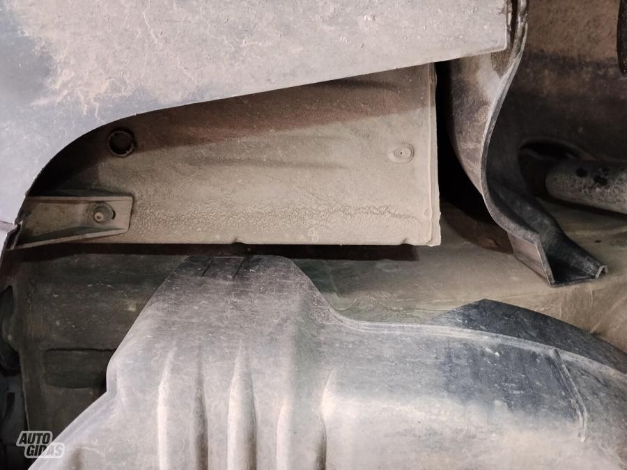 BMW X3 2007 in Panevezys, with an engine capacity of 3.00 L and mileage of 250 thousand km for 4200 €, photo 15 on AUTOMOTO.COM.LV
