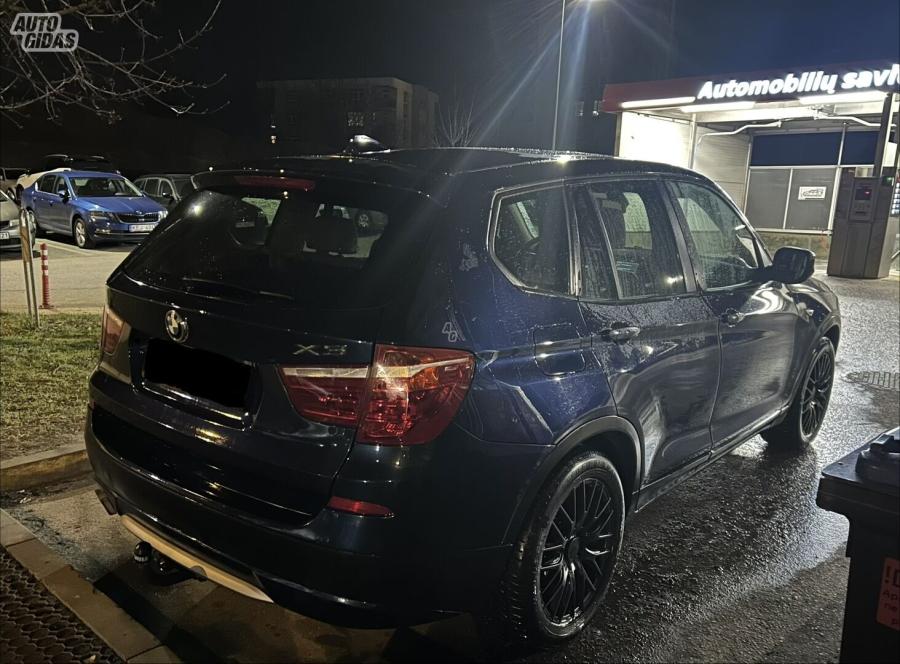 BMW X3 2011 in Vilnius, with an engine capacity of 3.00 L and mileage of 275 thousand km for 8200 €, photo 11 on AUTOMOTO.COM.LV