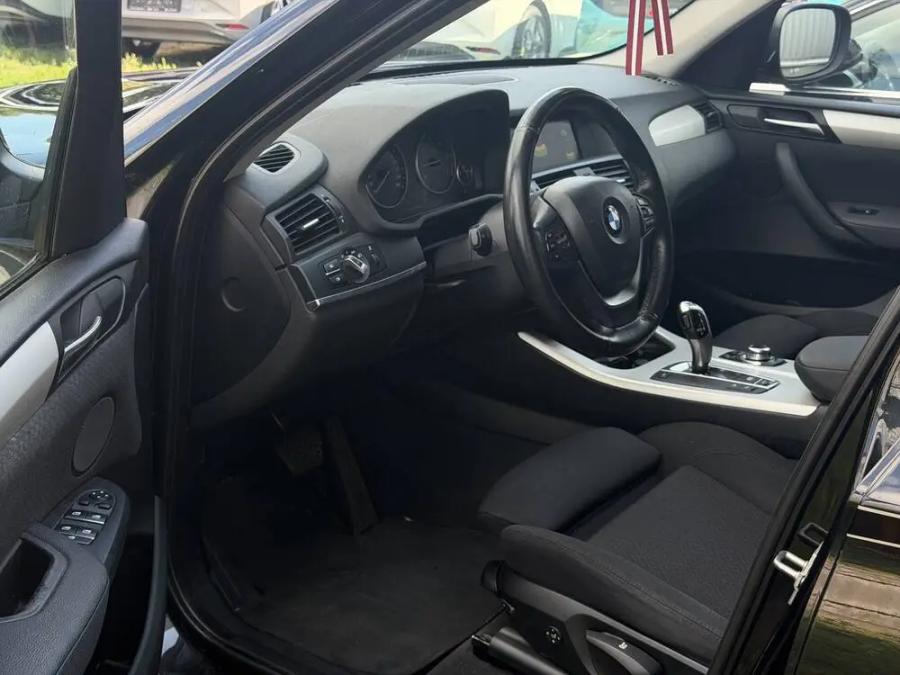 BMW X3 2011 in Riga, with an engine capacity of 2.00 L and mileage of 288 thousand km for 8880 €, photo 8 on AUTOMOTO.COM.LV