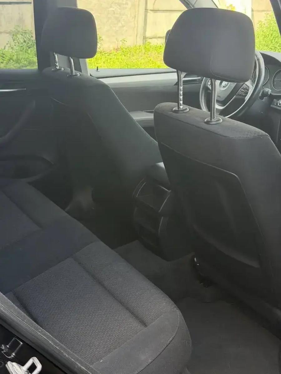 BMW X3 2011 in Riga, with an engine capacity of 2.00 L and mileage of 288 thousand km for 8880 €, photo 12 on AUTOMOTO.COM.LV