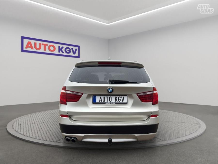 BMW X3 2012 in Vilnius, with an engine capacity of 3.00 L and mileage of 293 thousand km for 9999 €, photo 4 on AUTOMOTO.COM.LV
