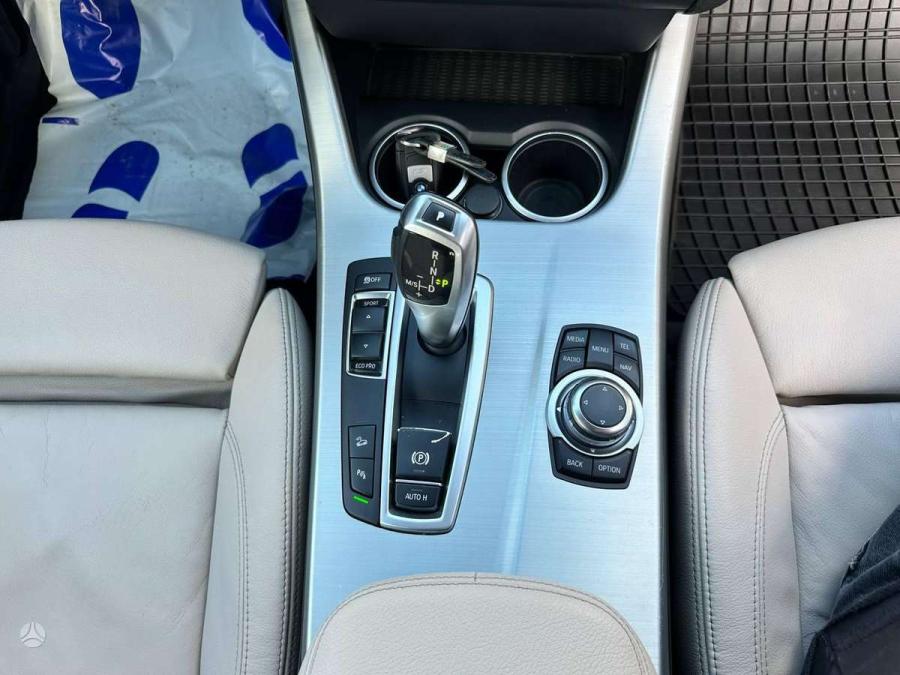 BMW X3 2012 in Siauliai, with an engine capacity of 2.00 L and mileage of 280 thousand km for 11950 €, photo 26 on AUTOMOTO.COM.LV