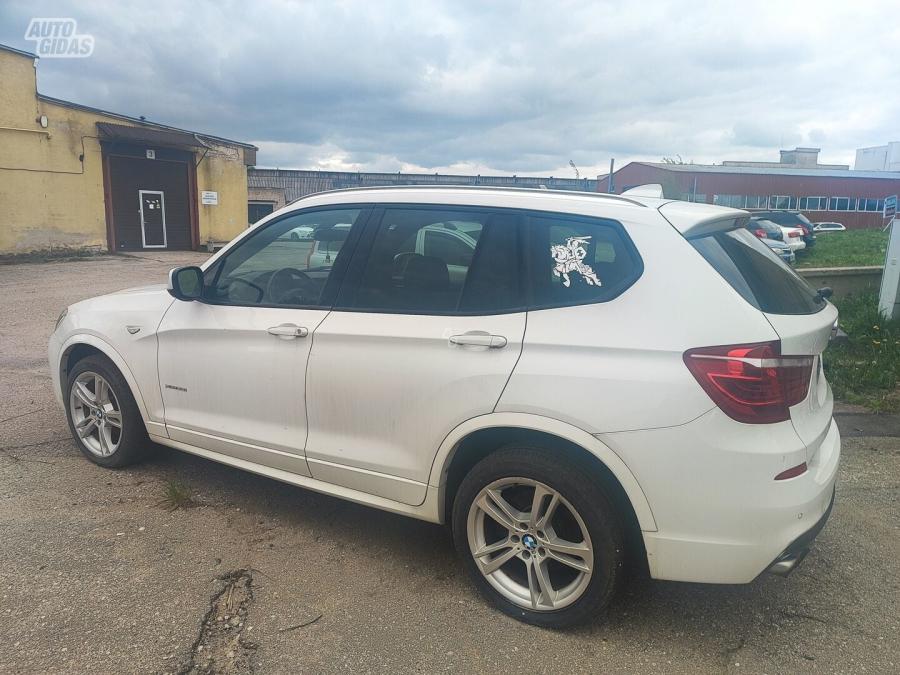 BMW X3 2013 in Vilnius, with an engine capacity of 3.00 L and mileage of 320 thousand km for 4900 €, photo 4 on AUTOMOTO.COM.LV