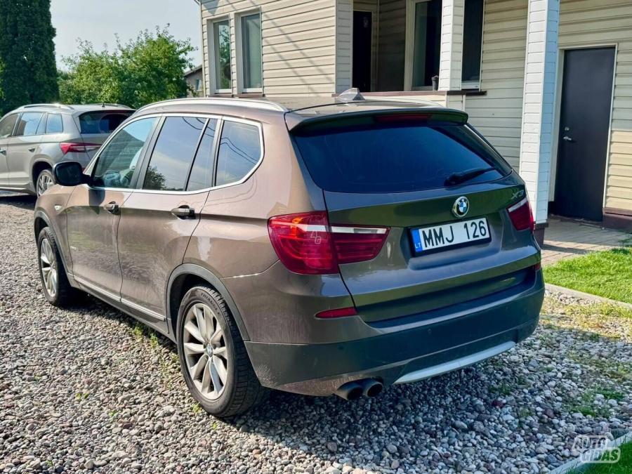 BMW X3 2013 in Panevezys, with an engine capacity of 3.00 L and mileage of 370 thousand km for 9000 €, photo 5 on AUTOMOTO.COM.LV