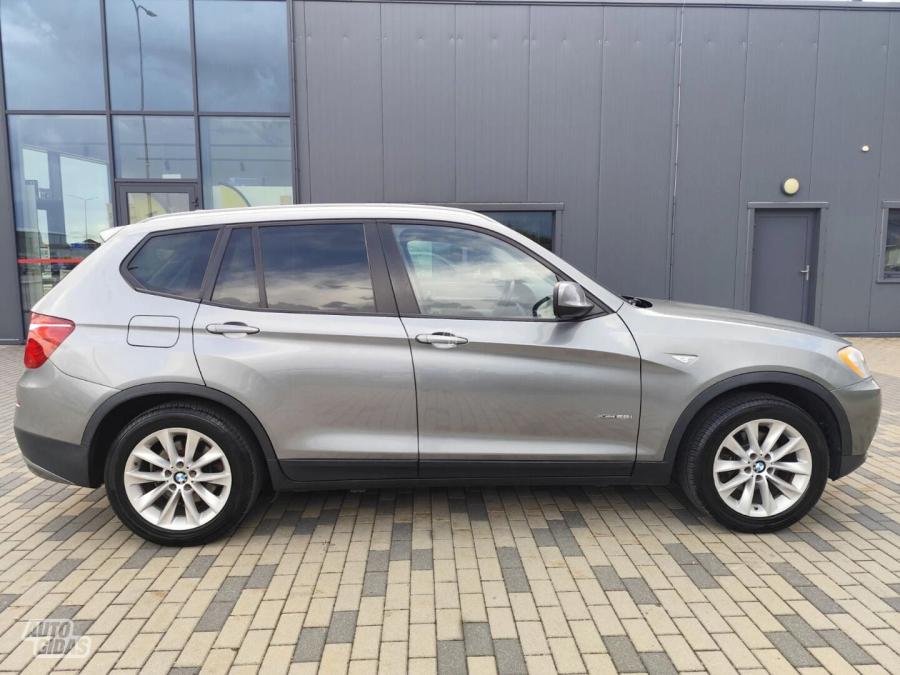 BMW X3 2013 in Siauliai, with an engine capacity of 2.00 L and mileage of 219 thousand km for 8200 €, photo 8 on AUTOMOTO.COM.LV