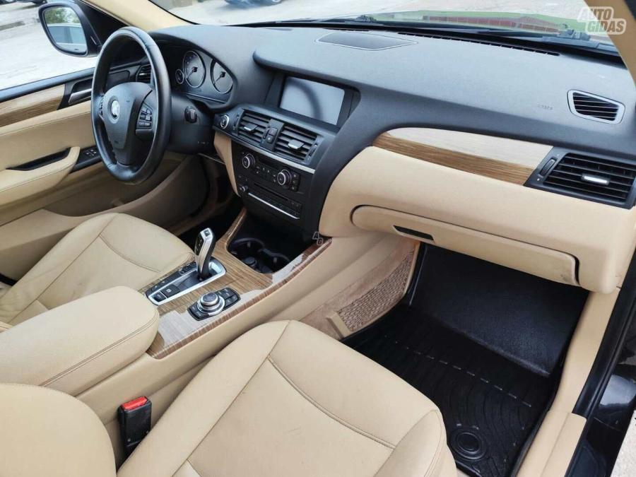 BMW X3 2013 in Siauliai, with an engine capacity of 2.00 L and mileage of 266 thousand km for 8600 €, photo 18 on AUTOMOTO.COM.LV