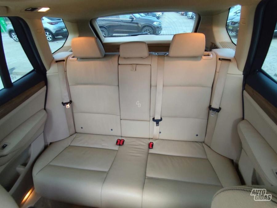 BMW X3 2013 in Siauliai, with an engine capacity of 2.00 L and mileage of 266 thousand km for 8600 €, photo 25 on AUTOMOTO.COM.LV