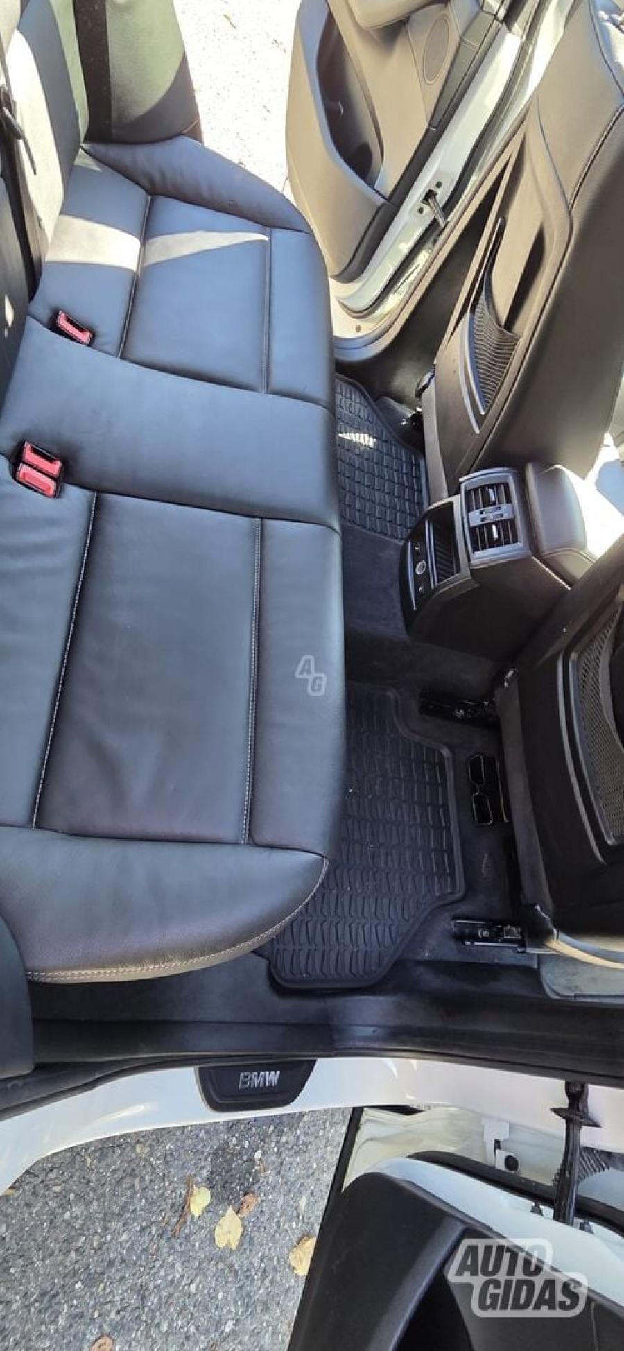BMW X3 2014 in Mazeikiai, with an engine capacity of 2.00 L and mileage of 267 thousand km for 8200 €, photo 28 on AUTOMOTO.COM.LV
