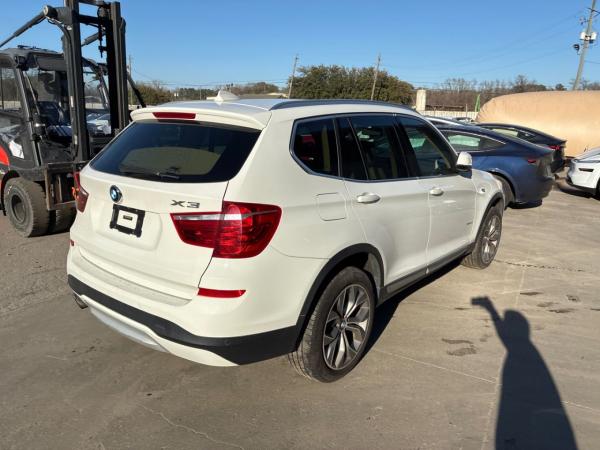 BMW X3 2015 Klaipėda, ar dzinēja tilpumu 0.00 L un nobraukumu 0 tūkst. km par 6900 €, foto 5 vietnē AUTOMOTO.COM.LV