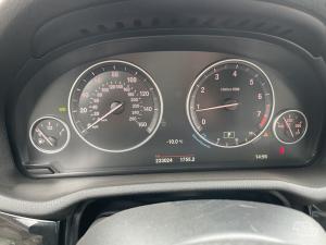 BMW X3 2016 in Mazeikiai, with an engine capacity of 2.00 L and mileage of 233 thousand km for 13999 €, photo 13 on AUTOMOTO.COM.LV
