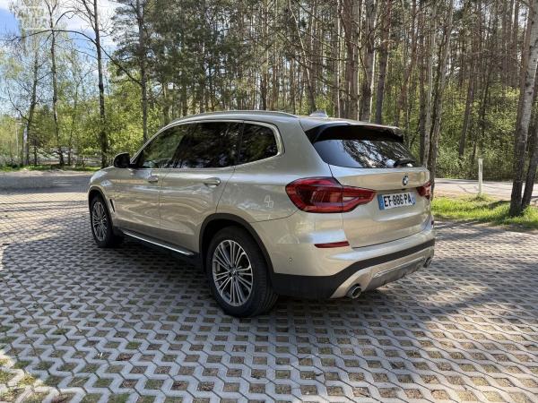 BMW X3 2018 in Vilnius, with an engine capacity of 3.00 L and mileage of 185 thousand km for 24400 €, photo 7 on AUTOMOTO.COM.LV