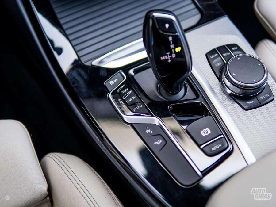 BMW X3 2018 in Marijampole, with an engine capacity of 3.00 L and mileage of 220 thousand km for 24950 €, photo 23 on AUTOMOTO.COM.LV