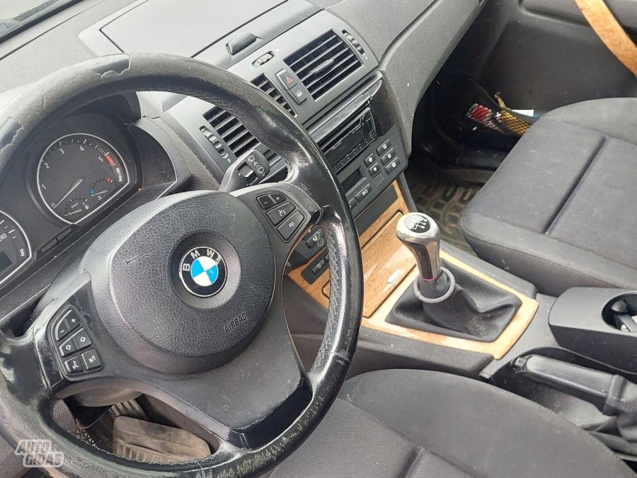 BMW X3 2025 in Marijampole, with an engine capacity of 3.00 L and mileage of 330 thousand km for 2900 €, photo 12 on AUTOMOTO.COM.LV