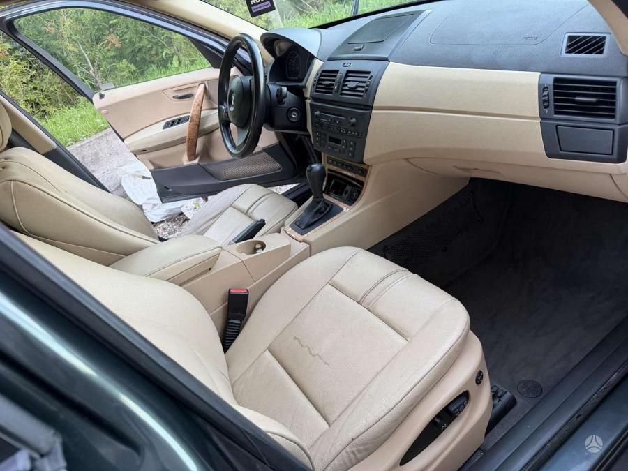 Green BMW X3 2004 in Kaunas, with an engine capacity of 2.98 L and mileage of 276 thousand km for 2800 €, photo 10 on AUTOMOTO.COM.LV