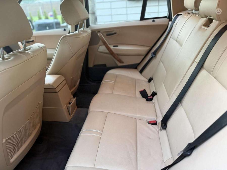 Green BMW X3 2004 in Kaunas, with an engine capacity of 2.98 L and mileage of 276 thousand km for 2800 €, photo 15 on AUTOMOTO.COM.LV