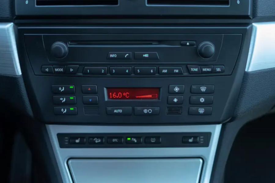Зеленый БМВ Х3 2007 в Лиепая, объемом двигателя 3.00 л и пробегом 241 тыс. км за 6600 €, фото 15 на AUTOMOTO.COM.LV