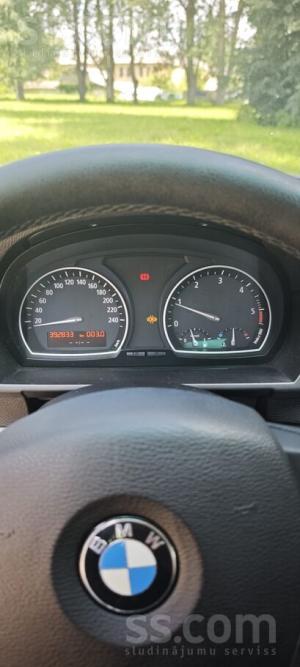 Green BMW X3 2007 in Riga, with an engine capacity of 2.00 L and mileage of 392 thousand km for 4550 €, photo 15 on AUTOMOTO.COM.LV