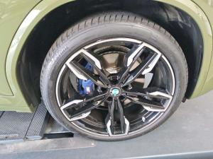 Green BMW X3 2023 in Vilnius, with an engine capacity of 2.99 L and mileage of 126 thousand km for 42500 €, photo 6 on AUTOMOTO.COM.LV
