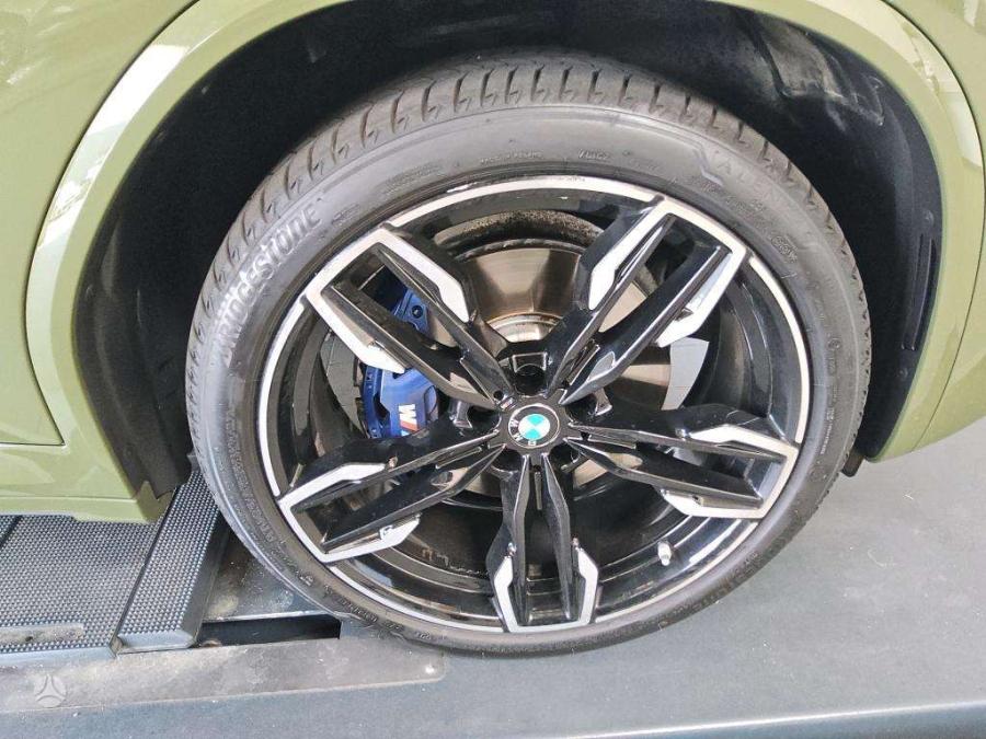 Green BMW X3 2023 in Vilnius, with an engine capacity of 2.99 L and mileage of 126 thousand km for 42500 €, photo 6 on AUTOMOTO.COM.LV