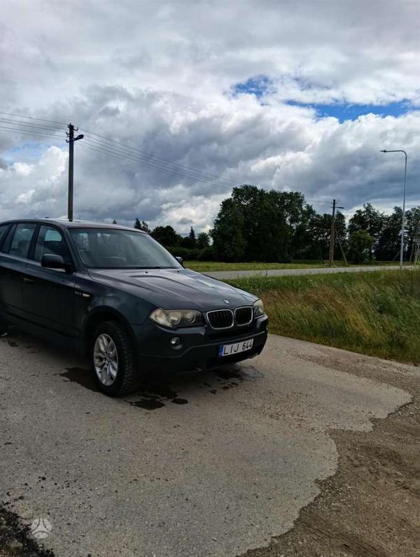 Zaļš BMW X3 2007 Šakiai, ar dzinēja tilpumu 2.00 L un nobraukumu 311 tūkst. km par 2500 €, foto 2 vietnē AUTOMOTO.COM.LV