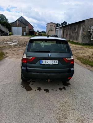 Green BMW X3 2007 in Sakiai, with an engine capacity of 2.00 L and mileage of 311 thousand km for 2500 €, photo 4 on AUTOMOTO.COM.LV