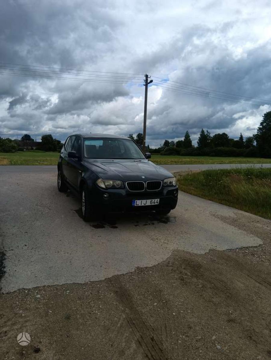 Green BMW X3 2007 in Sakiai, with an engine capacity of 2.00 L and mileage of 311 thousand km for 2500 €, photo 5 on AUTOMOTO.COM.LV