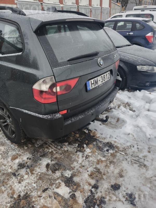Grey BMW X3 2004 in Riga, with an engine capacity of 3.00 L and mileage of 299 thousand km for 3200 €, photo 3 on AUTOMOTO.COM.LV