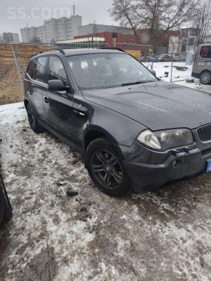 Grey BMW X3 2004 in Riga, with an engine capacity of 3.00 L and mileage of 299 thousand km for 3200 €, photo 4 on AUTOMOTO.COM.LV