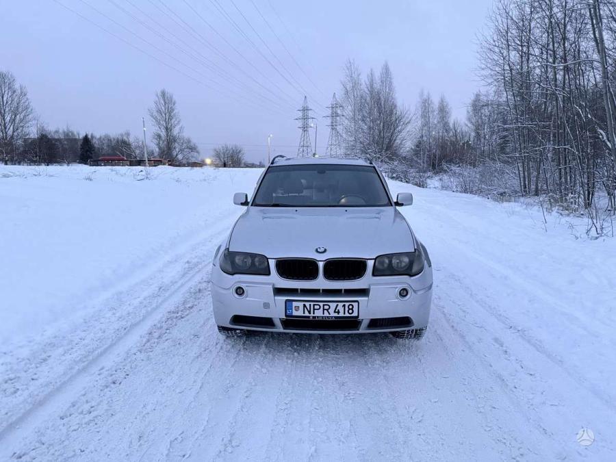 Серый БМВ Х3 2004 в Вильнюс, объемом двигателя 2.99 л и пробегом 323 тыс. км за 3400 €, фото 2 на AUTOMOTO.COM.LV
