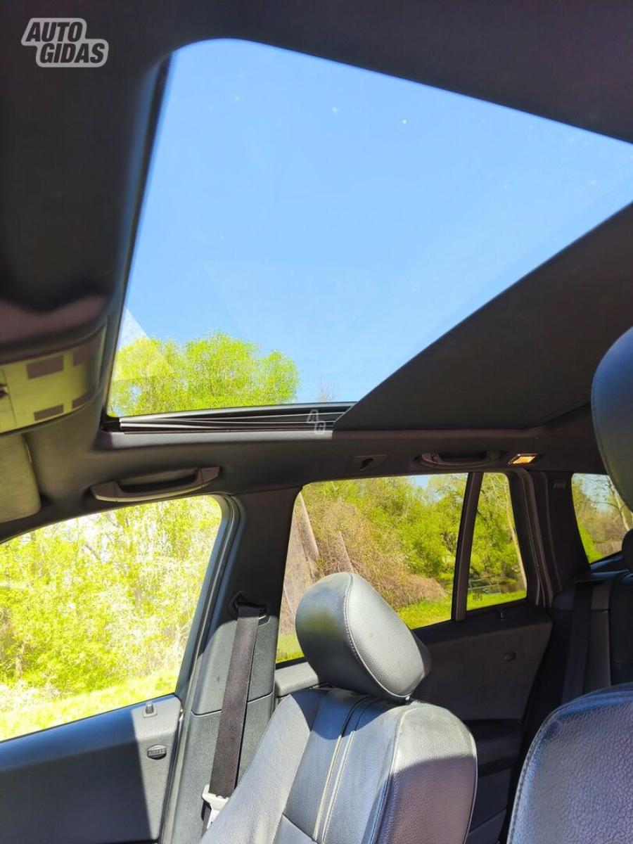 Grey BMW X3 2004 in Jonava, with an engine capacity of 3.00 L and mileage of 401 thousand km for 3000 €, photo 6 on AUTOMOTO.COM.LV