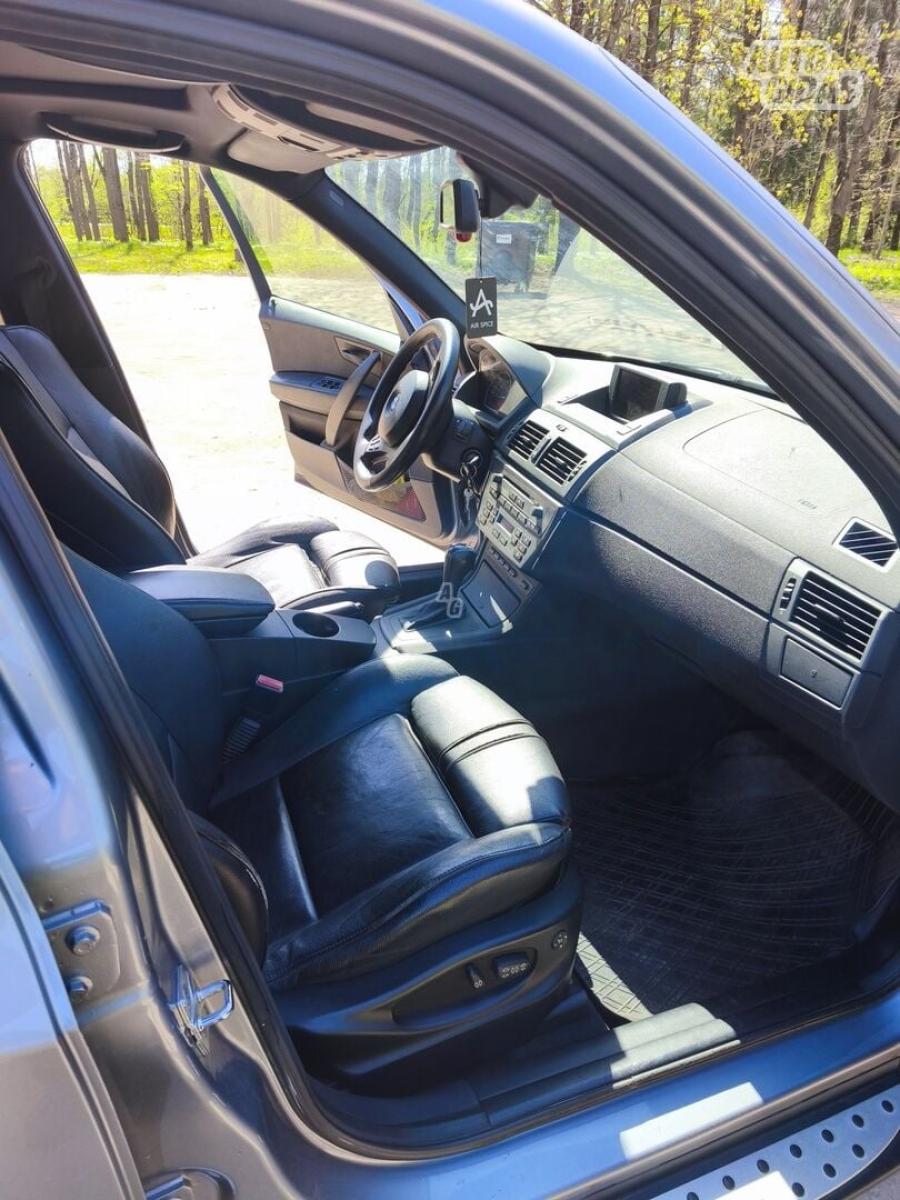 Grey BMW X3 2004 in Jonava, with an engine capacity of 3.00 L and mileage of 401 thousand km for 3000 €, photo 11 on AUTOMOTO.COM.LV