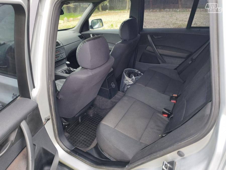 Pelēks BMW X3 2004 Vilkaviškis, ar dzinēja tilpumu 3.00 L un nobraukumu 353 tūkst. km par 2500 €, foto 9 vietnē AUTOMOTO.COM.LV