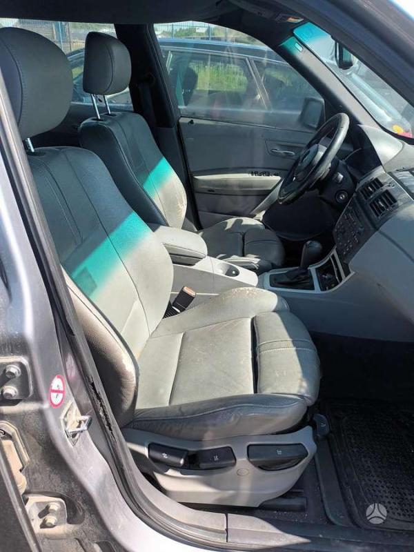 Grey BMW X3 2004 in Panevezys, with an engine capacity of 2.99 L and mileage of 269 thousand km for 2100 €, photo 7 on AUTOMOTO.COM.LV
