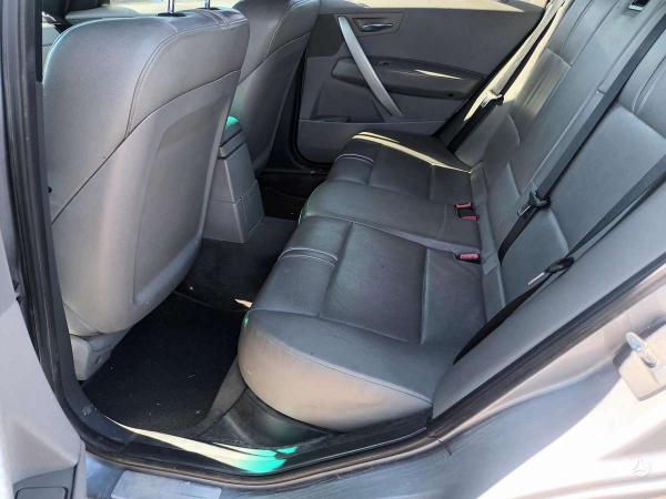 Grey BMW X3 2004 in Panevezys, with an engine capacity of 2.99 L and mileage of 269 thousand km for 2100 €, photo 8 on AUTOMOTO.COM.LV