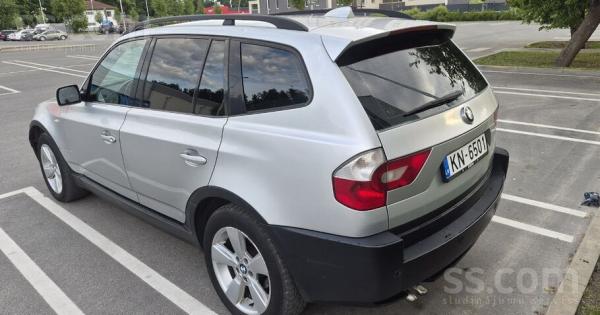 Grey BMW X3 2004 in Riga, with an engine capacity of 3.00 L and mileage of 290 thousand km for 2500 €, photo 4 on AUTOMOTO.COM.LV