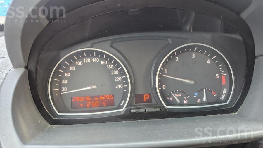 Grey BMW X3 2004 in Riga, with an engine capacity of 3.00 L and mileage of 290 thousand km for 2500 €, photo 9 on AUTOMOTO.COM.LV