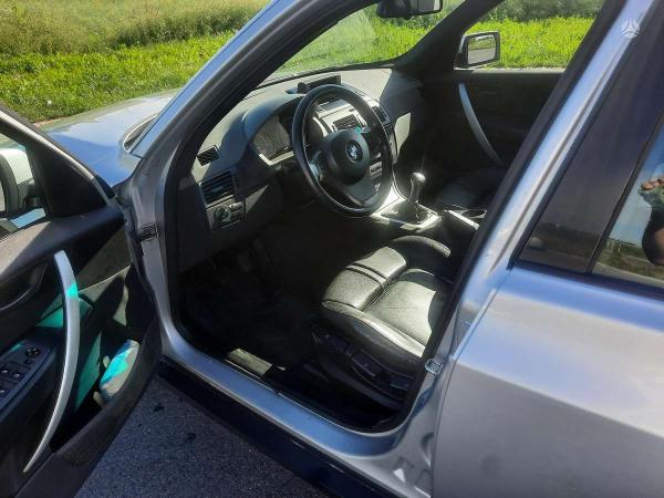 Pelēks BMW X3 2004 Panevēža, ar dzinēja tilpumu 2.99 L un nobraukumu 212 tūkst. km par 2950 €, foto 3 vietnē AUTOMOTO.COM.LV